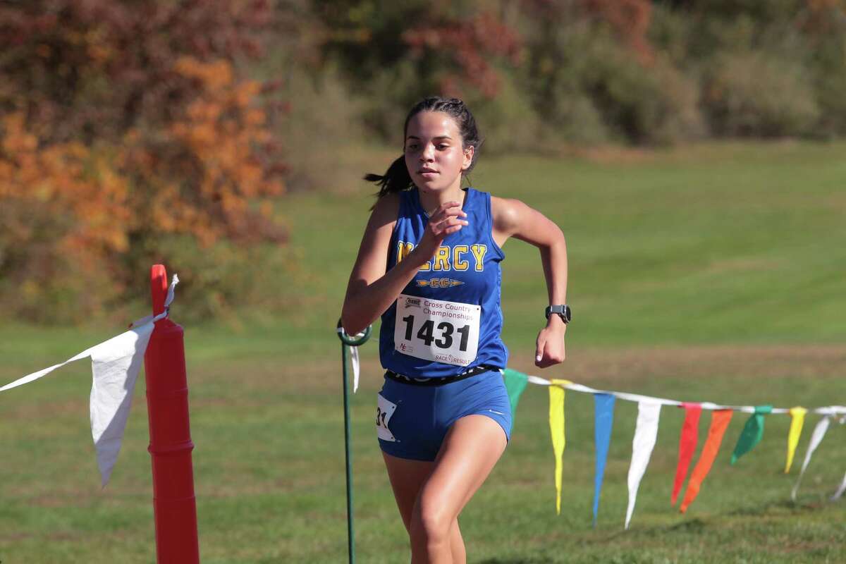 2023 CT high school girls cross country championships roundup.