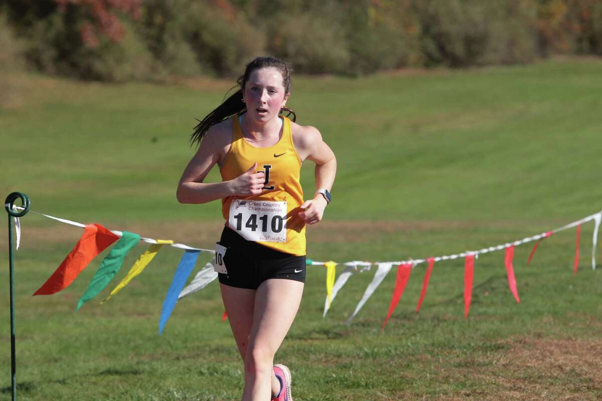 2023 CT high school girls cross country championships roundup.