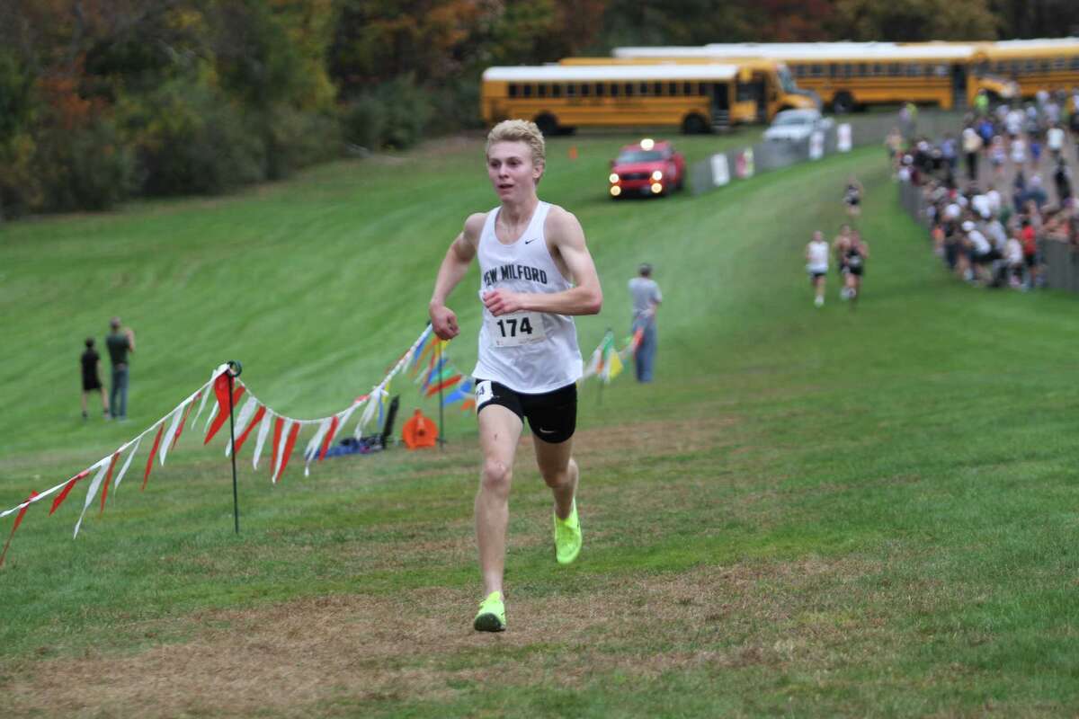 2023 CT high school boys cross country championships roundup.