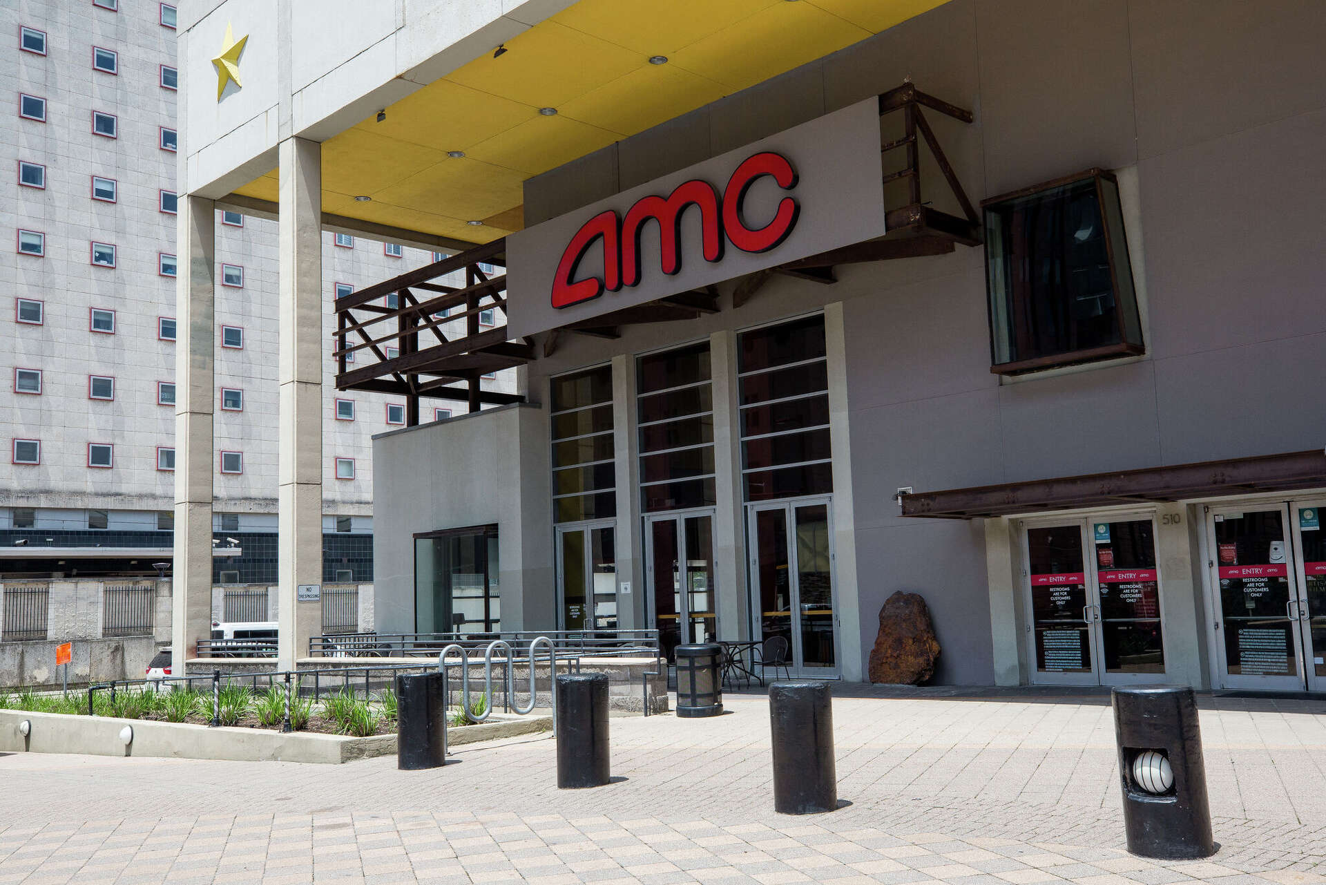 AMC $5 movies: "Screen Unseen" program launches mystery film screening