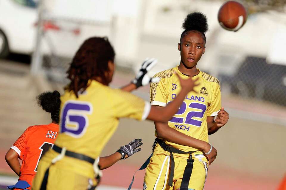 Oakland Tech QB Jhai Johnson is ‘female John Elway,’ and she can dunk
