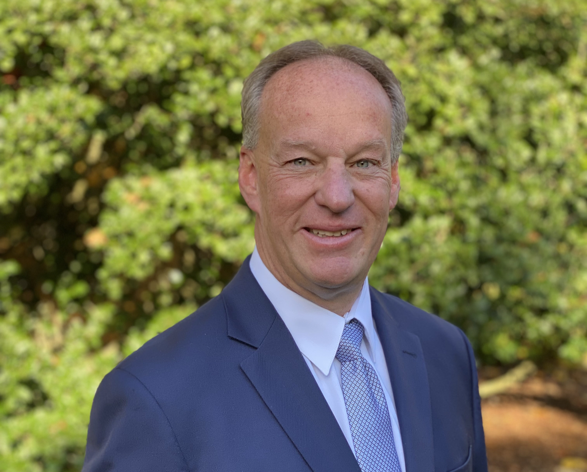 Lauralton Hall hires Chris Lindwall as athletic director