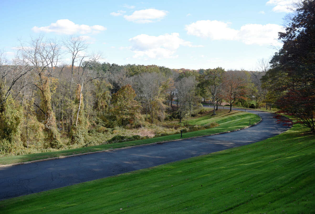 Can Stamford's Zoning Board tell a Long Ridge developer what to build?