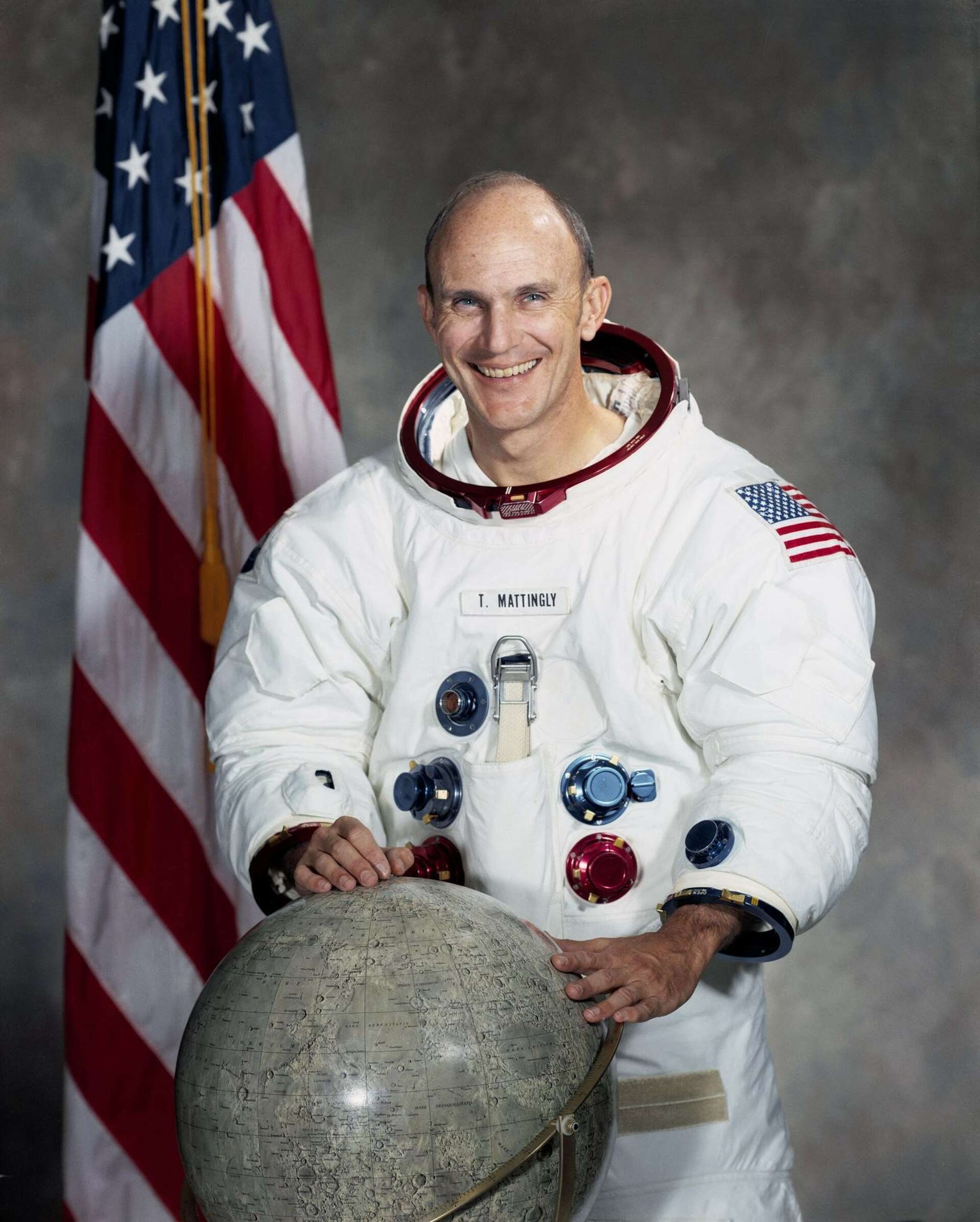 Apollo 16 astronaut T.K. Mattingly dies at 87