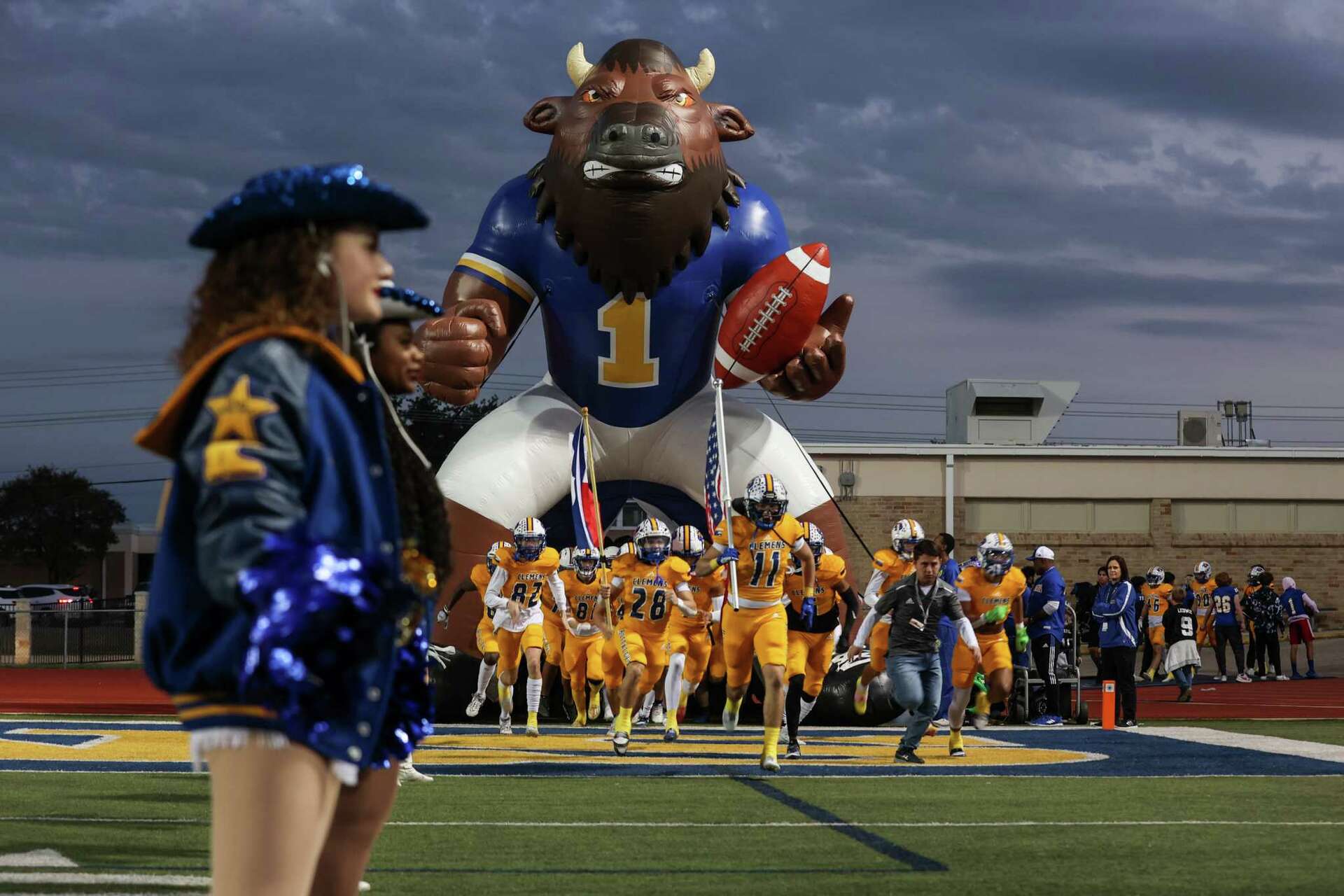 Alan Hill named interim football coach at Clemens