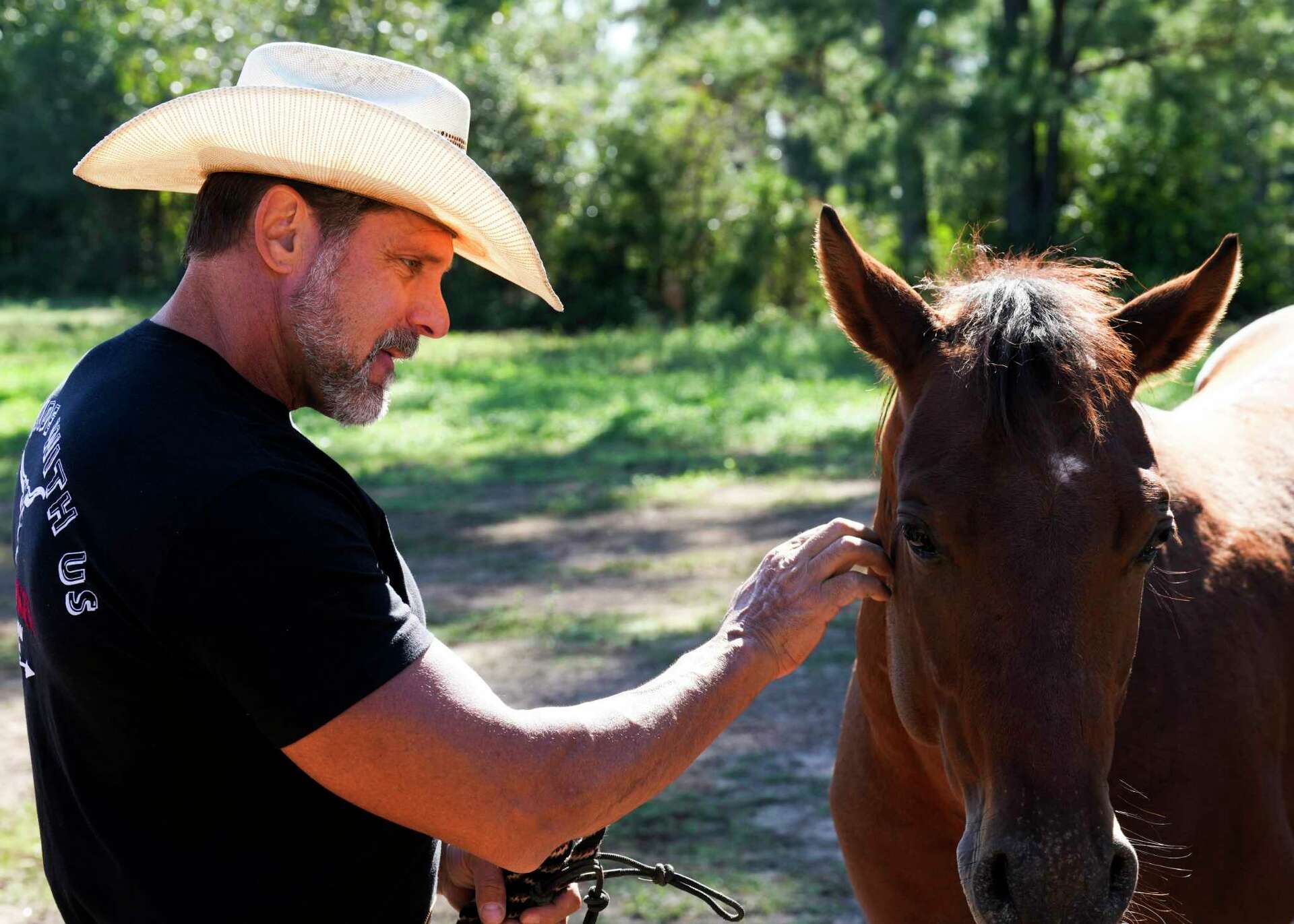 Willis nonprofit Cherokee Outlaw Ranch uses horses to help with trauma