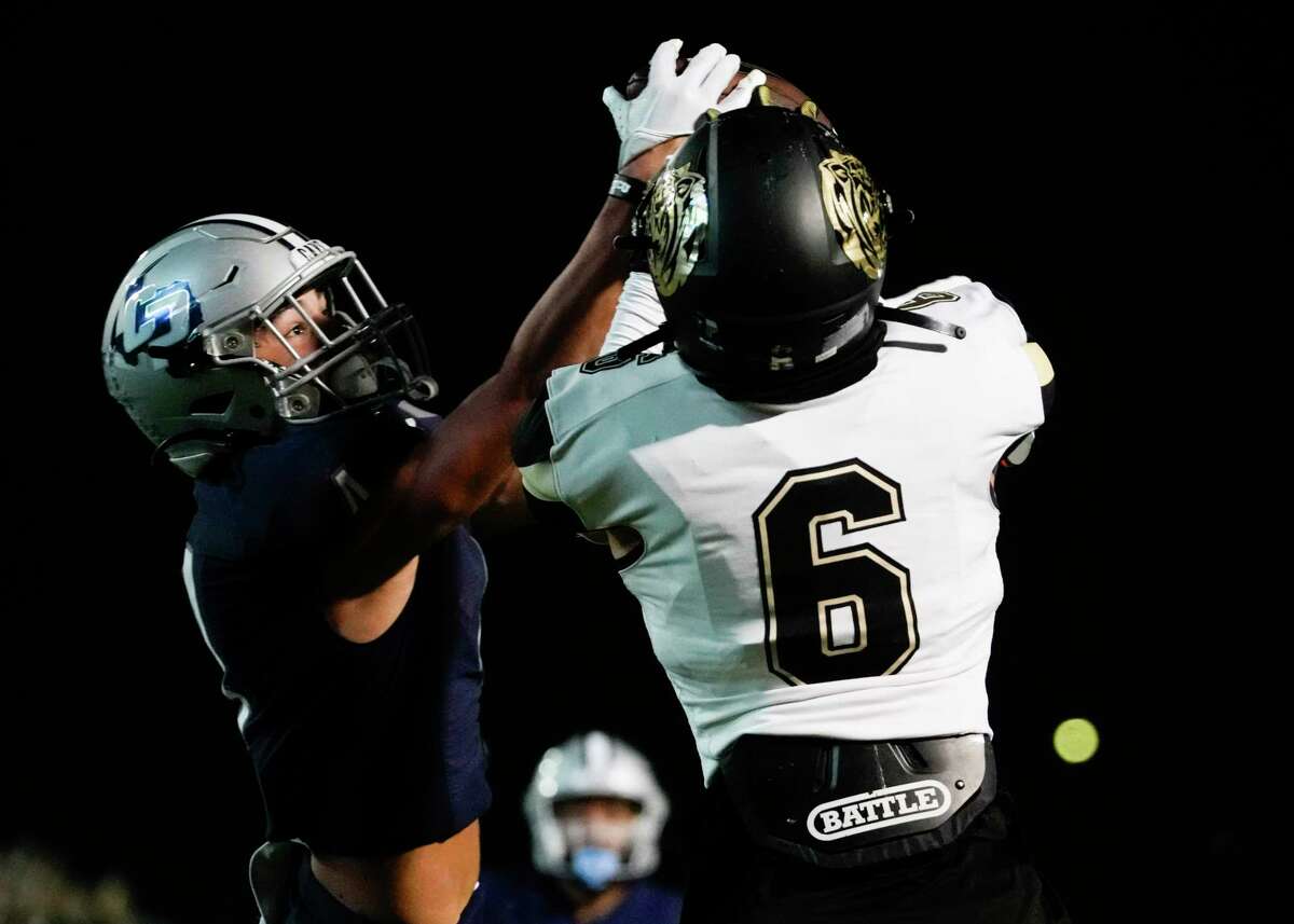 Conroe Tigers top College Park Cavaliers for final playoff spot