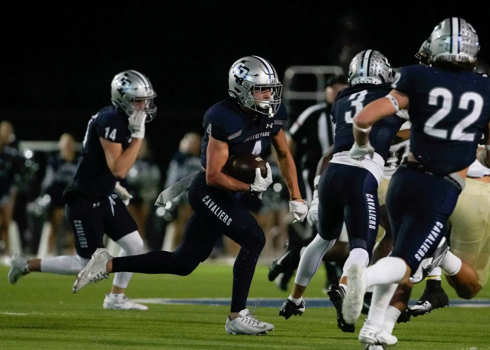 Conroe Tigers top College Park Cavaliers for final playoff spot