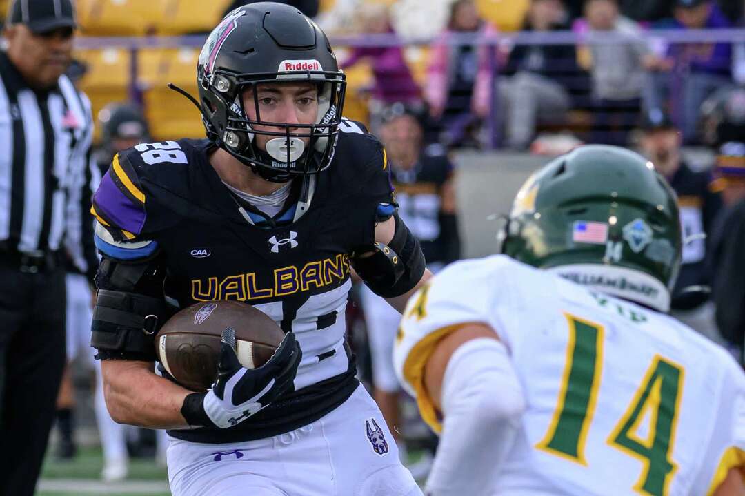 UAlbany football in tie for first after dominating William & Mary