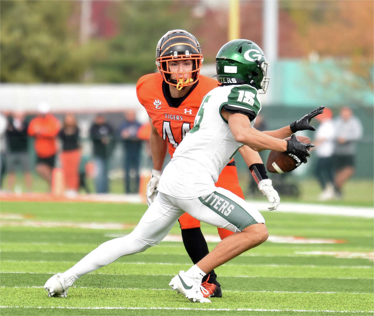 Edwardsville throttles Glenbard West, advances to quarterfinals