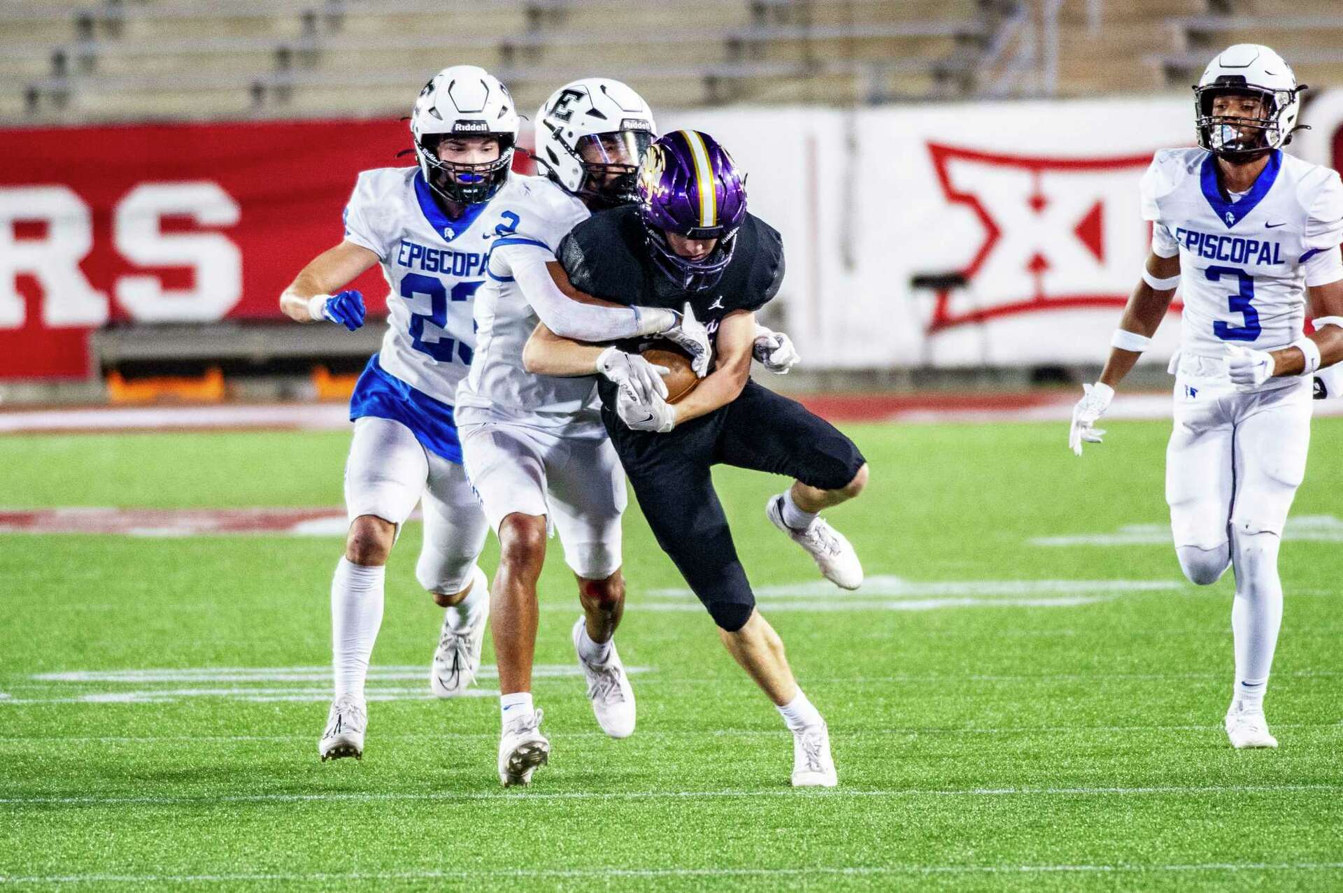 Episcopal holds off late rally from Kinkaid for SPC football title