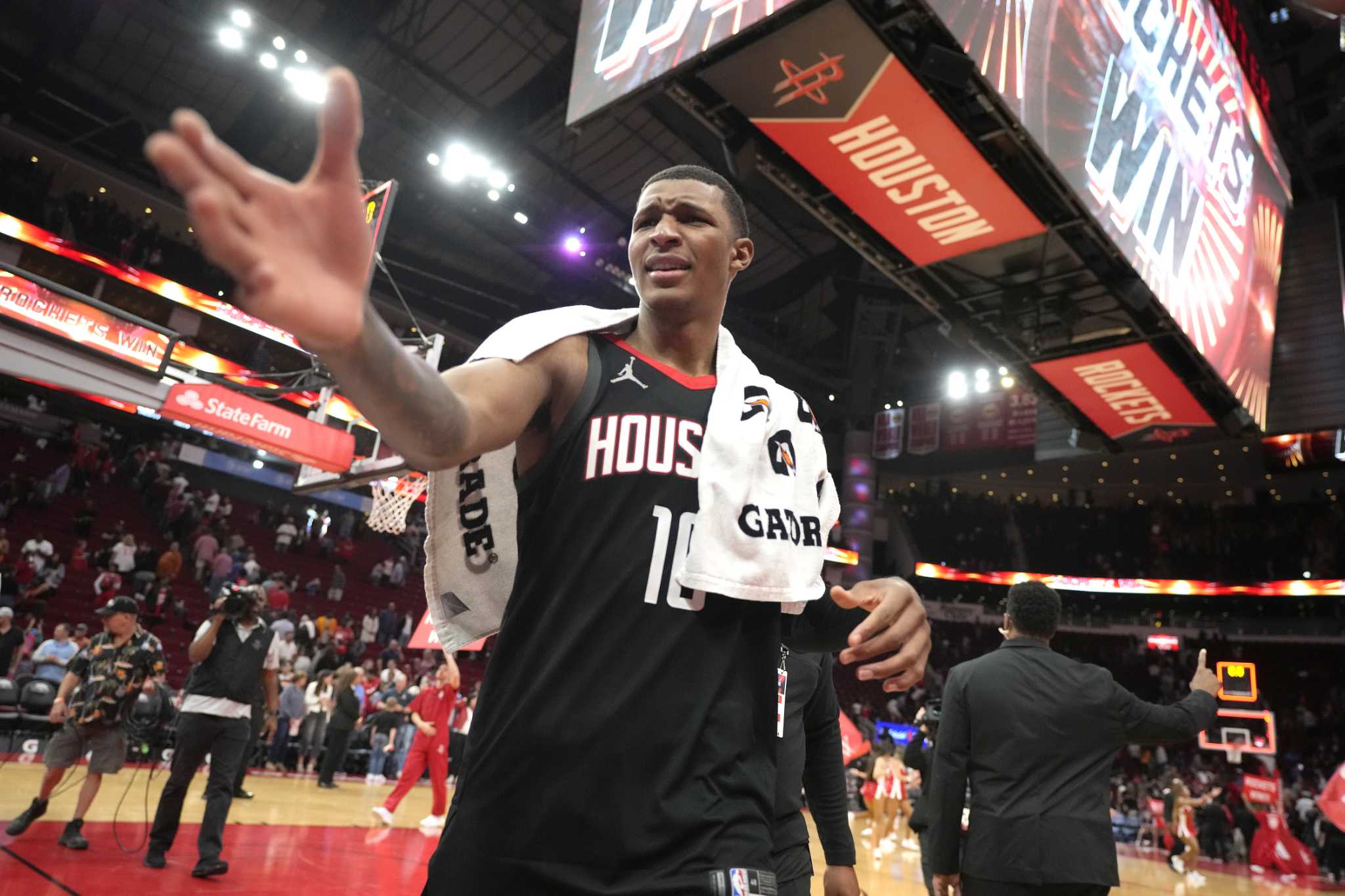 How NBA players use yoga, swimming and even pickleball to find an edge