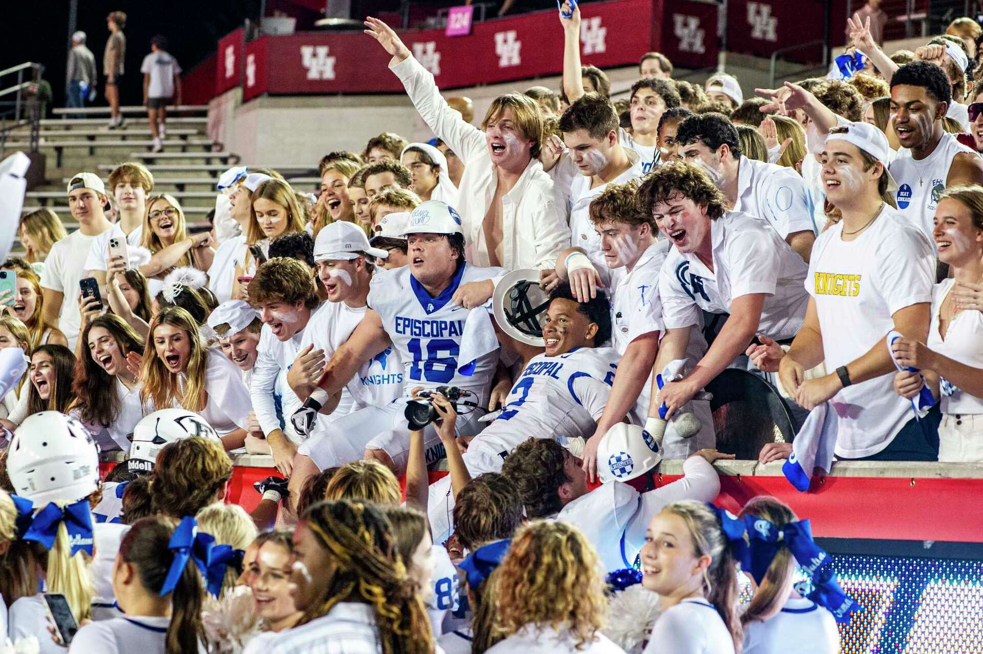 Episcopal holds off late rally from Kinkaid for SPC football title