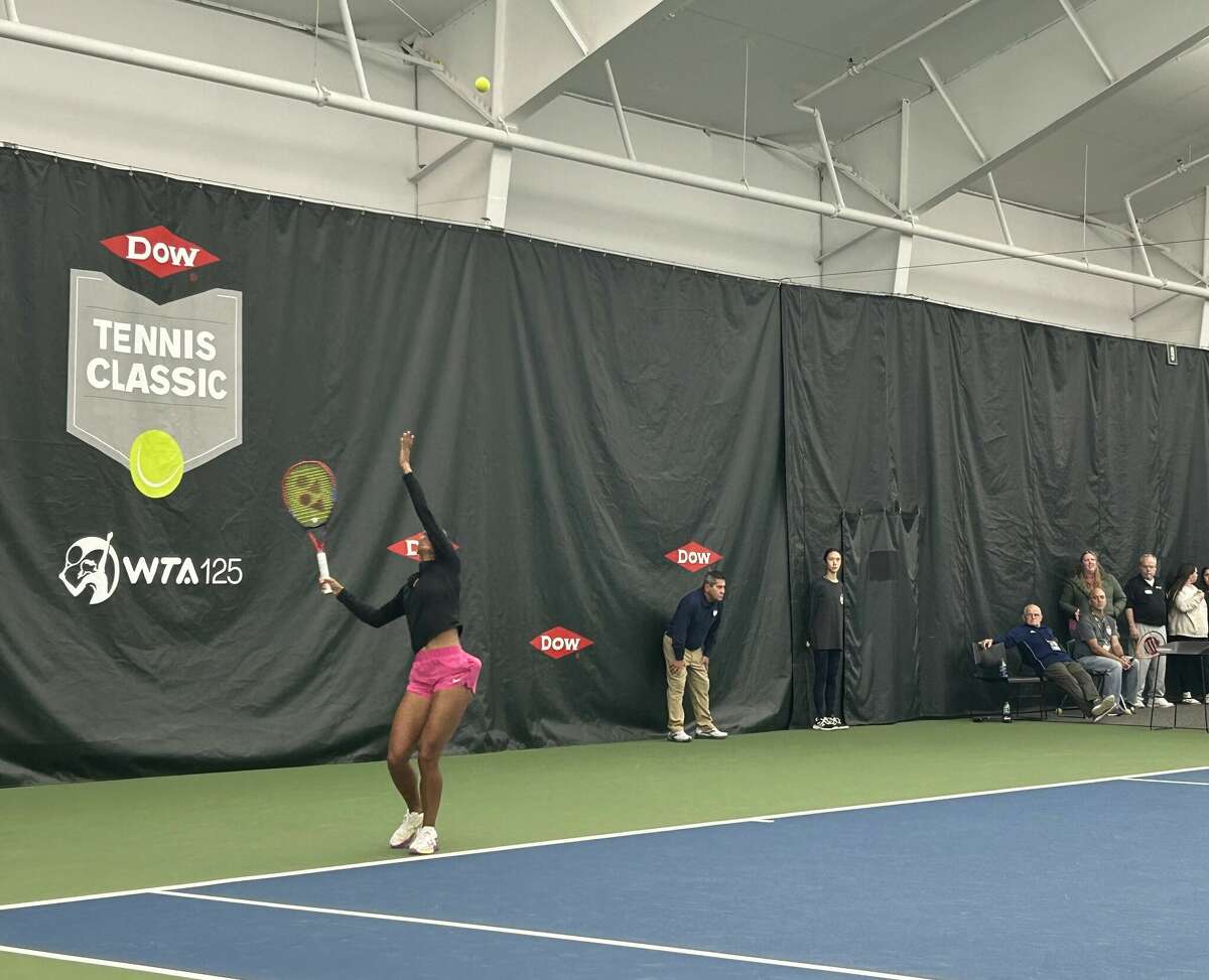Whitney Osuigwe, Hailey Baptiste win Dow Tennis Classic doubles title