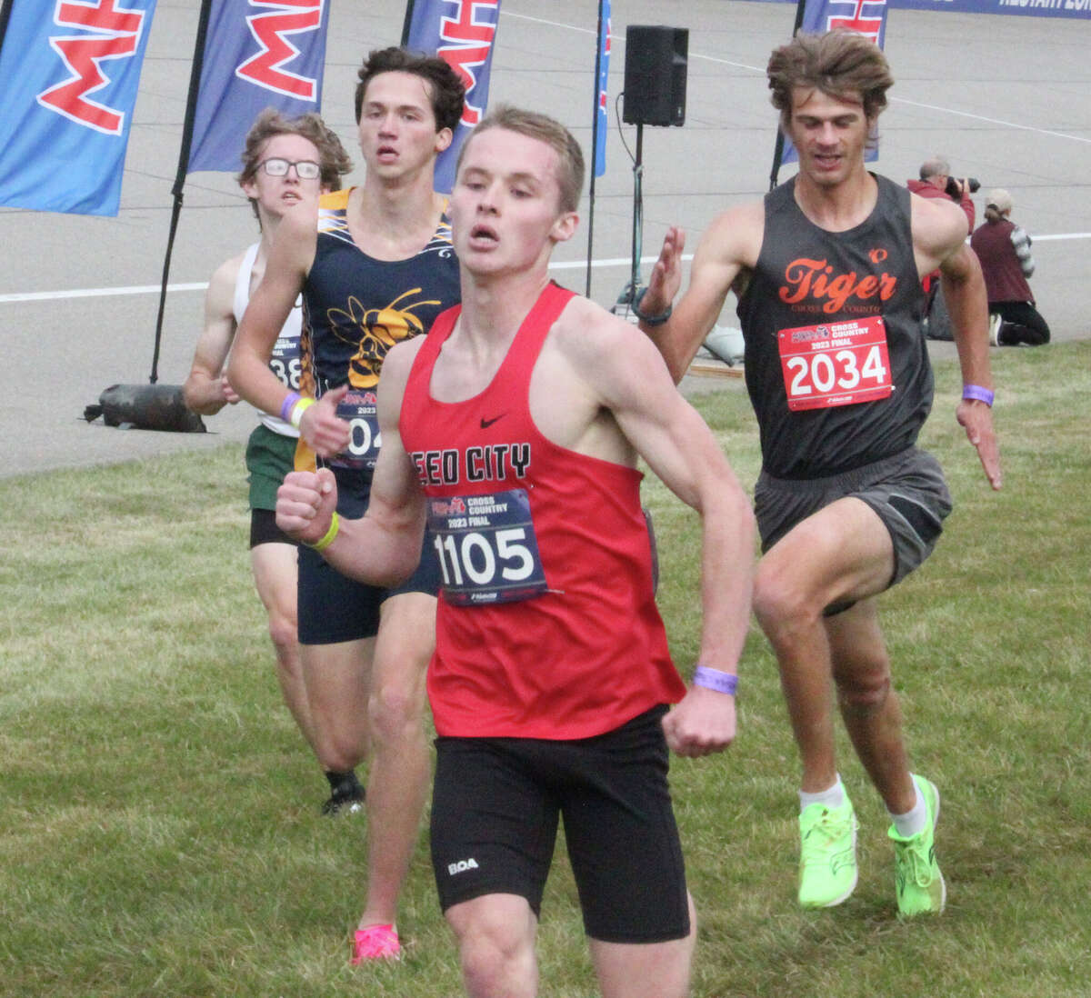 Coyotes have strong performance at cross country state meet