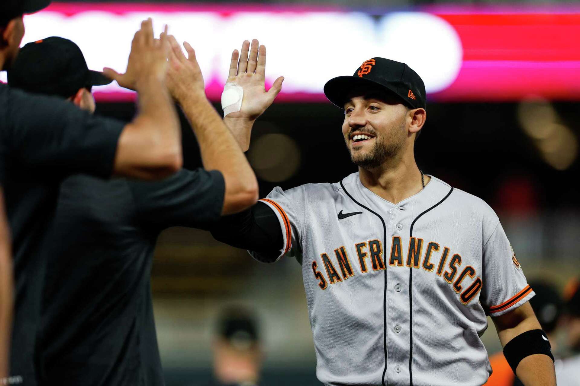 Michael Conforto exercises 2024 Giants contract option, Alex Cobb back