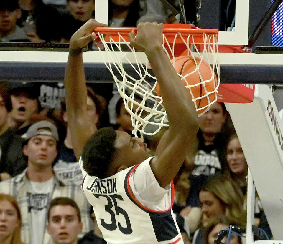 UConn's Samson Johnson makes statement in Huskies' season opener