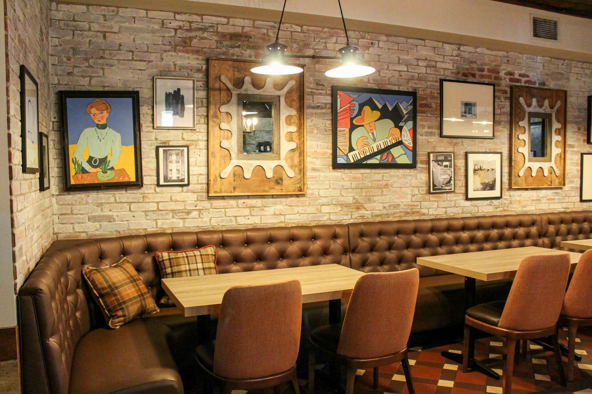 Cafe Madison, now with triple the space, is open in Albany