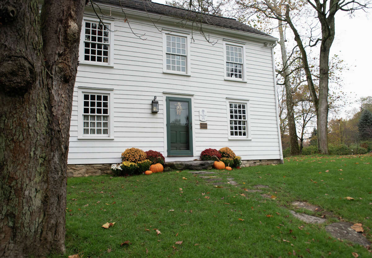 These ‘preservation heroes’ own and maintain CT’s historic homes