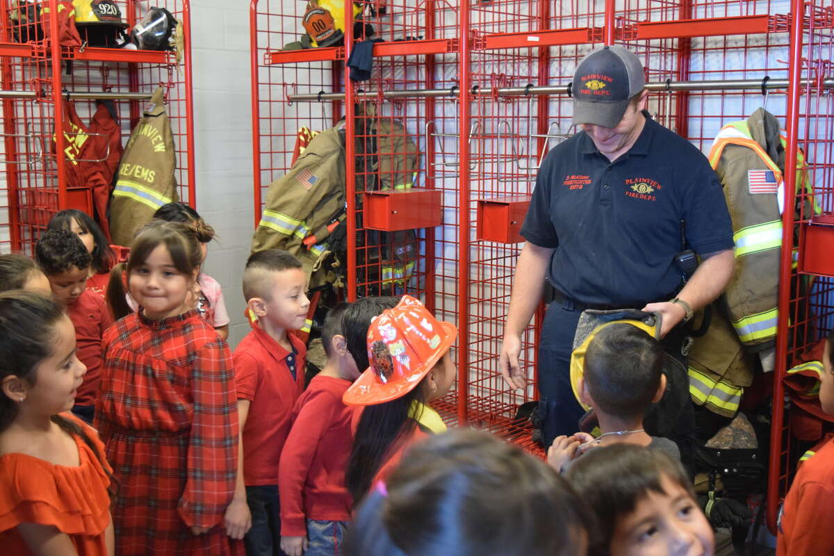 Plainview ISD students rewarded with pizza party at Fire Station 2
