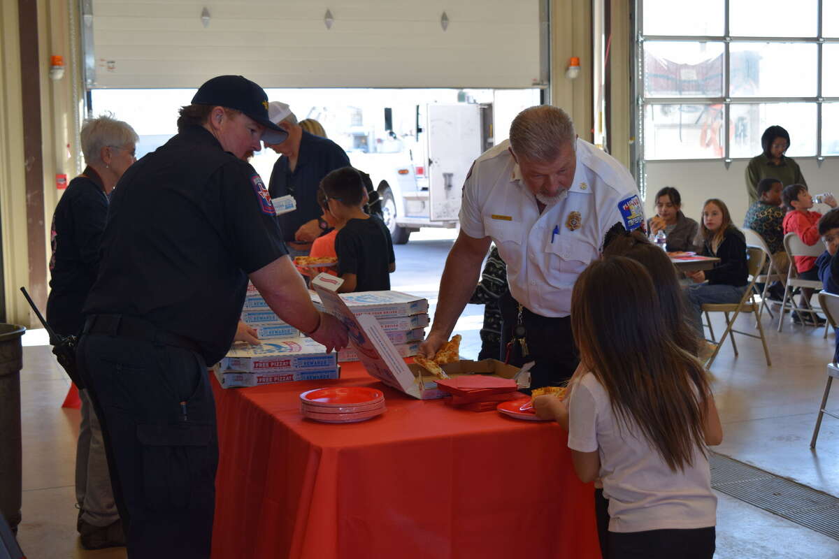 Plainview ISD students rewarded with pizza party at Fire Station 2