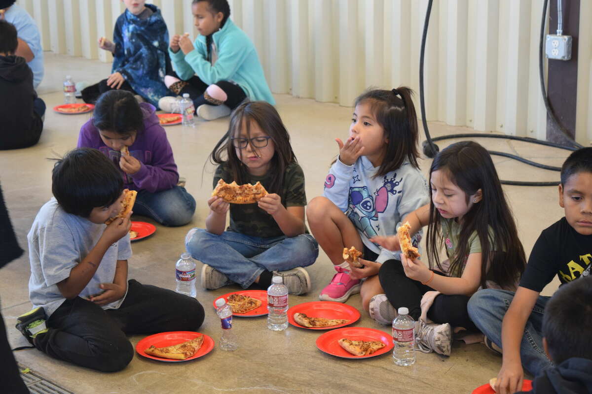 Plainview ISD students rewarded with pizza party at Fire Station 2