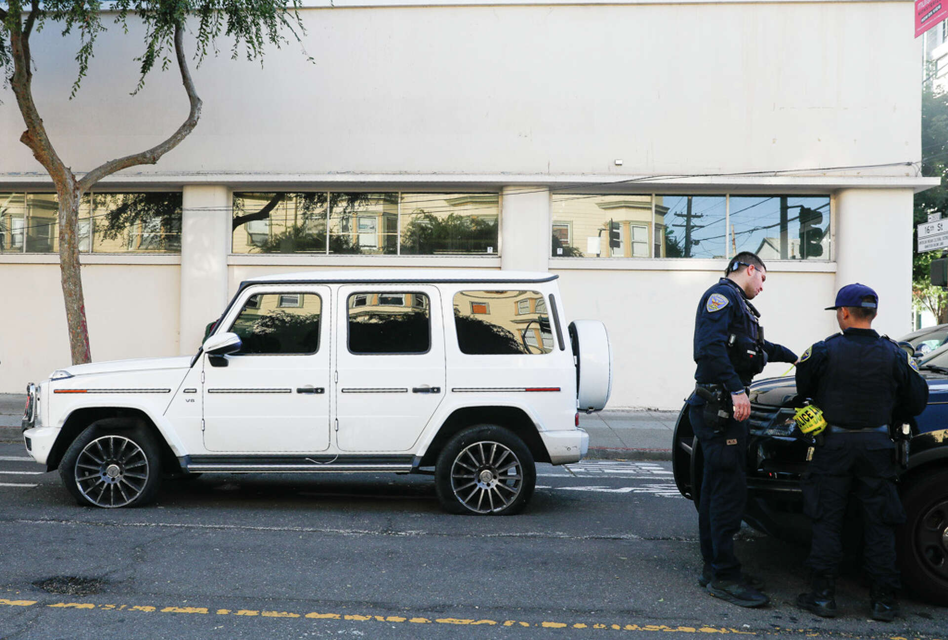 Mercedes ‘G-Wagon’ wanted in carjacking leads S.F. police on chase
