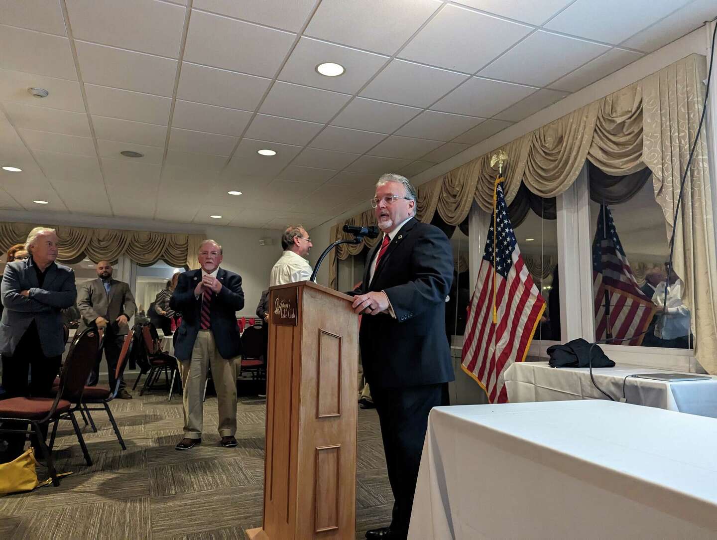 Danbury Democrat Roberto Alves upsets GOP Mayor Dean Esposito