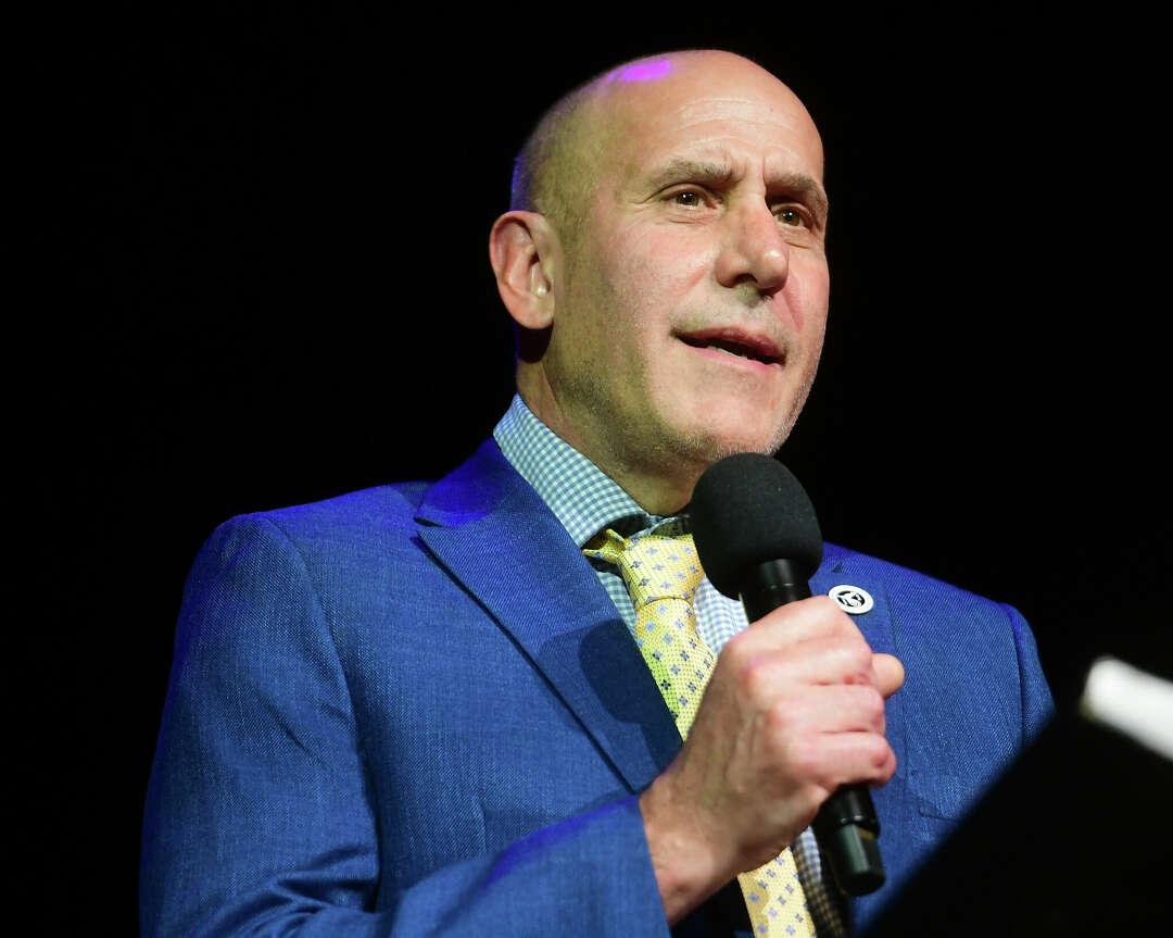 Capeci defeats Cruson in Newtown race for first selectman