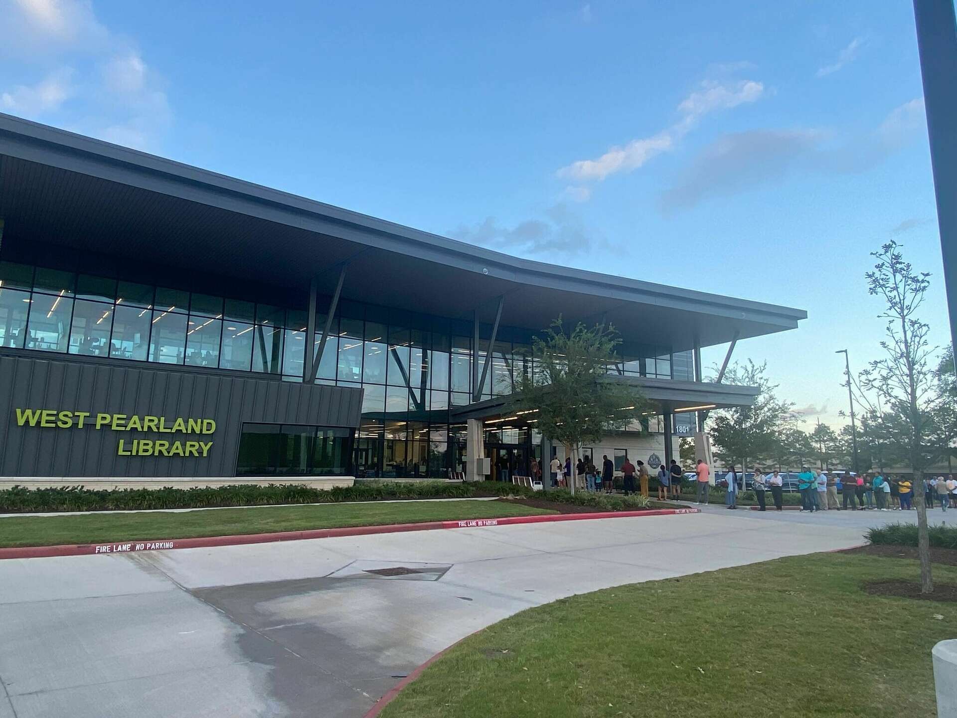 Pearland voters elect Mona Chavarria, Chad Thumann to City Council