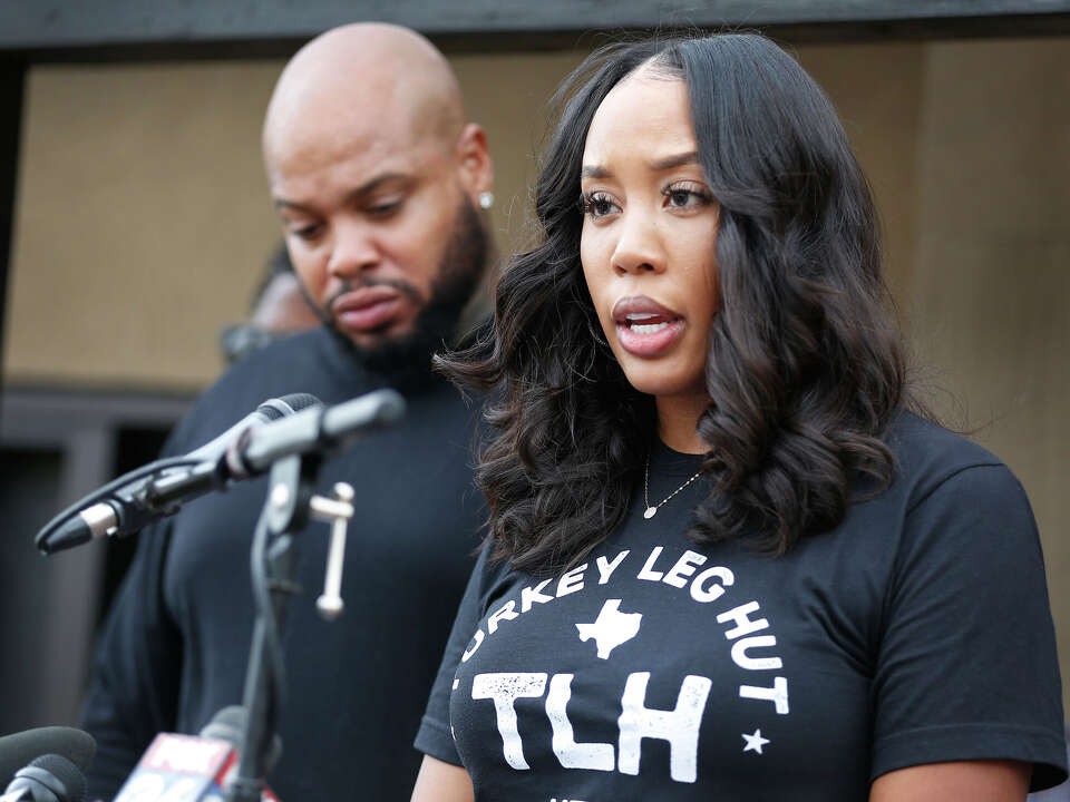 Turkey Leg Hut Lyndell Price charged in connection with bar fight