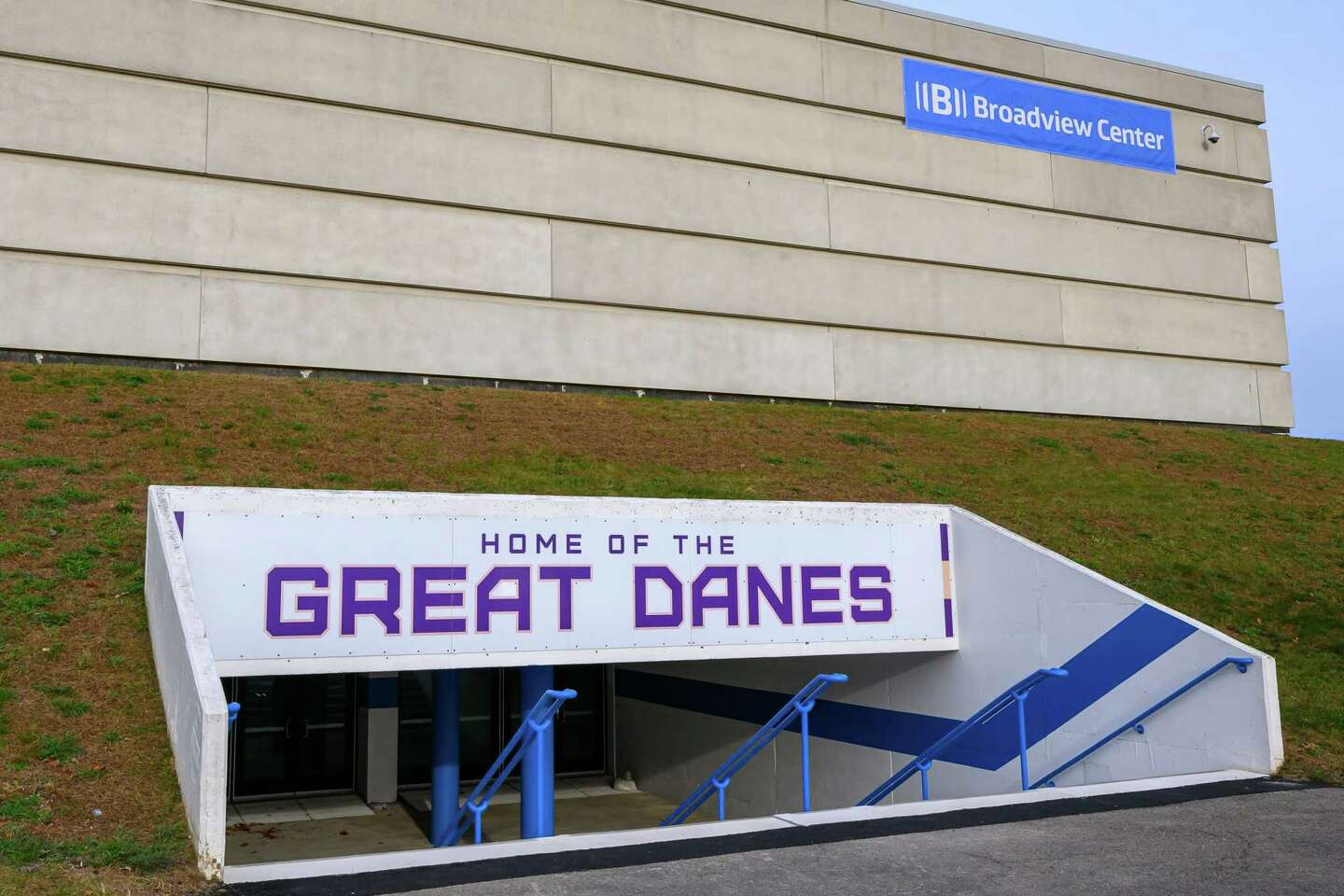 UAlbany unveils new basketball arena Broadview Center
