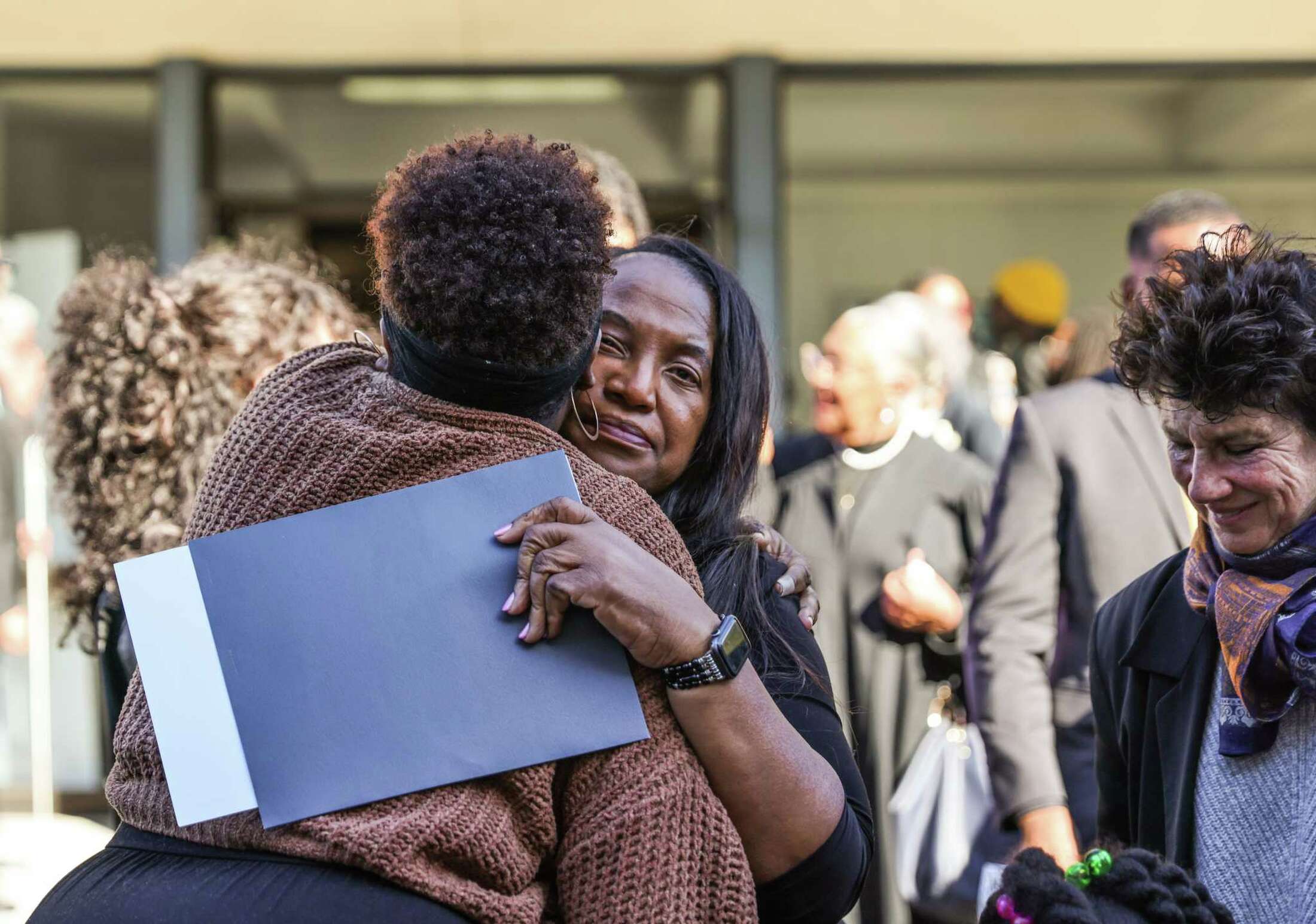 Slain young Bay Area mother and future lawyer mourned in Oakland