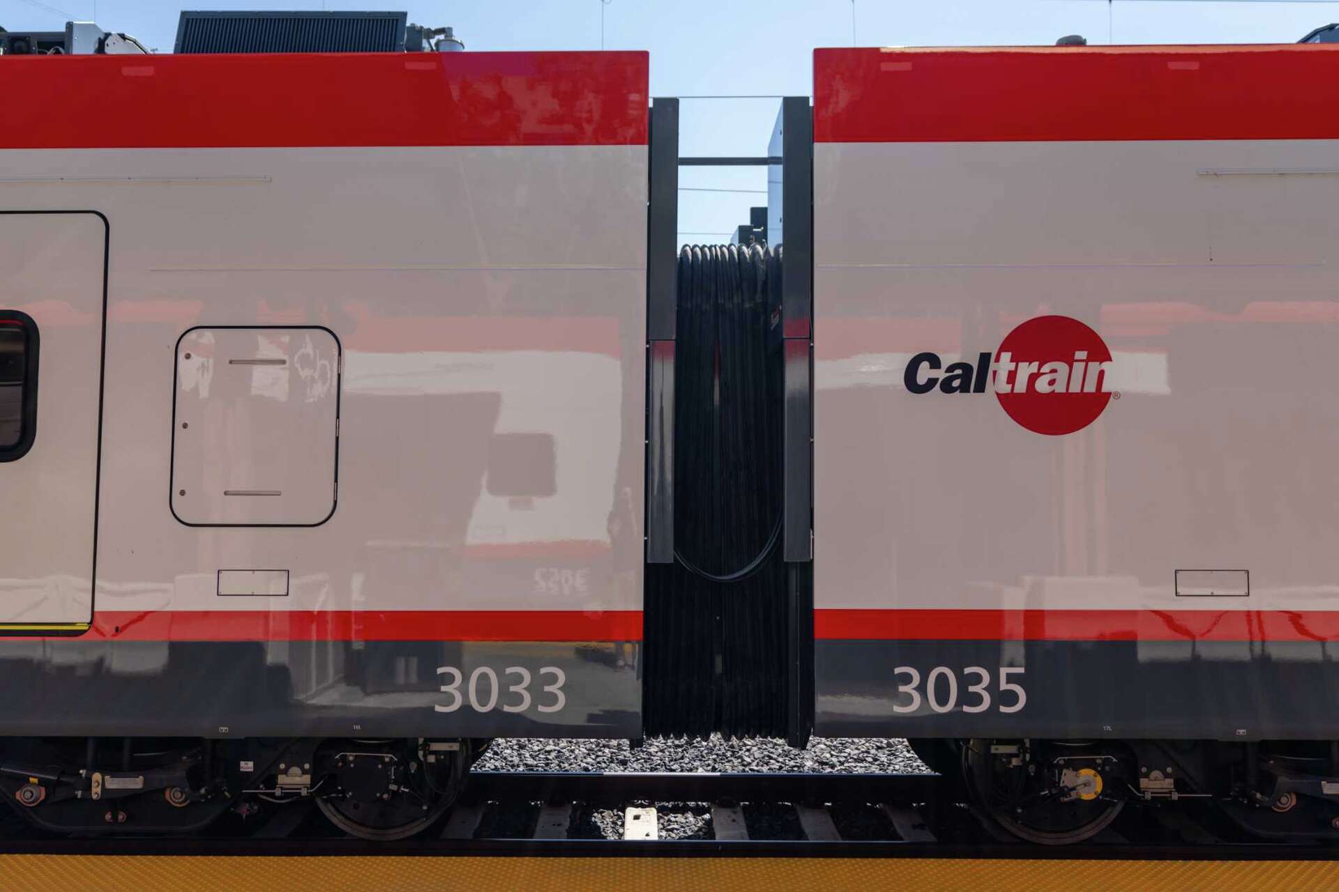 Caltrain fatally strikes 2 Peninsula pedestrians in separate incidents