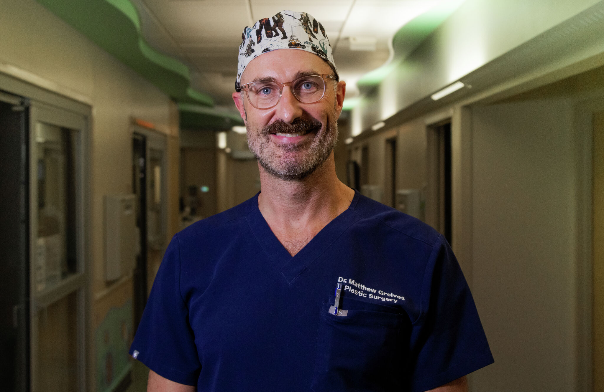 Houston pediatric surgeon creates colorful head wraps for his patients