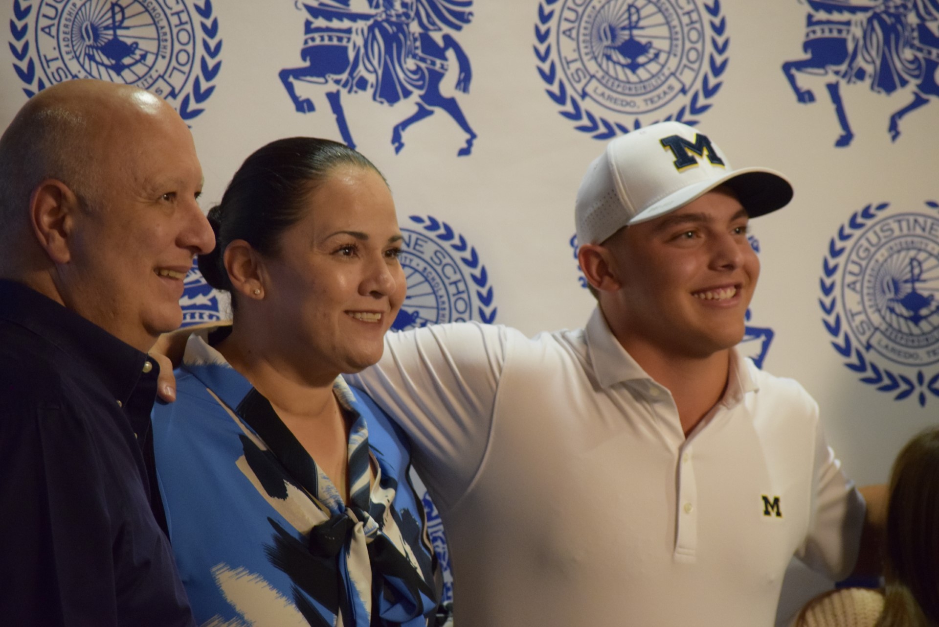 Laredo St. Augustine golfer Johnny Solis signs with Michigan