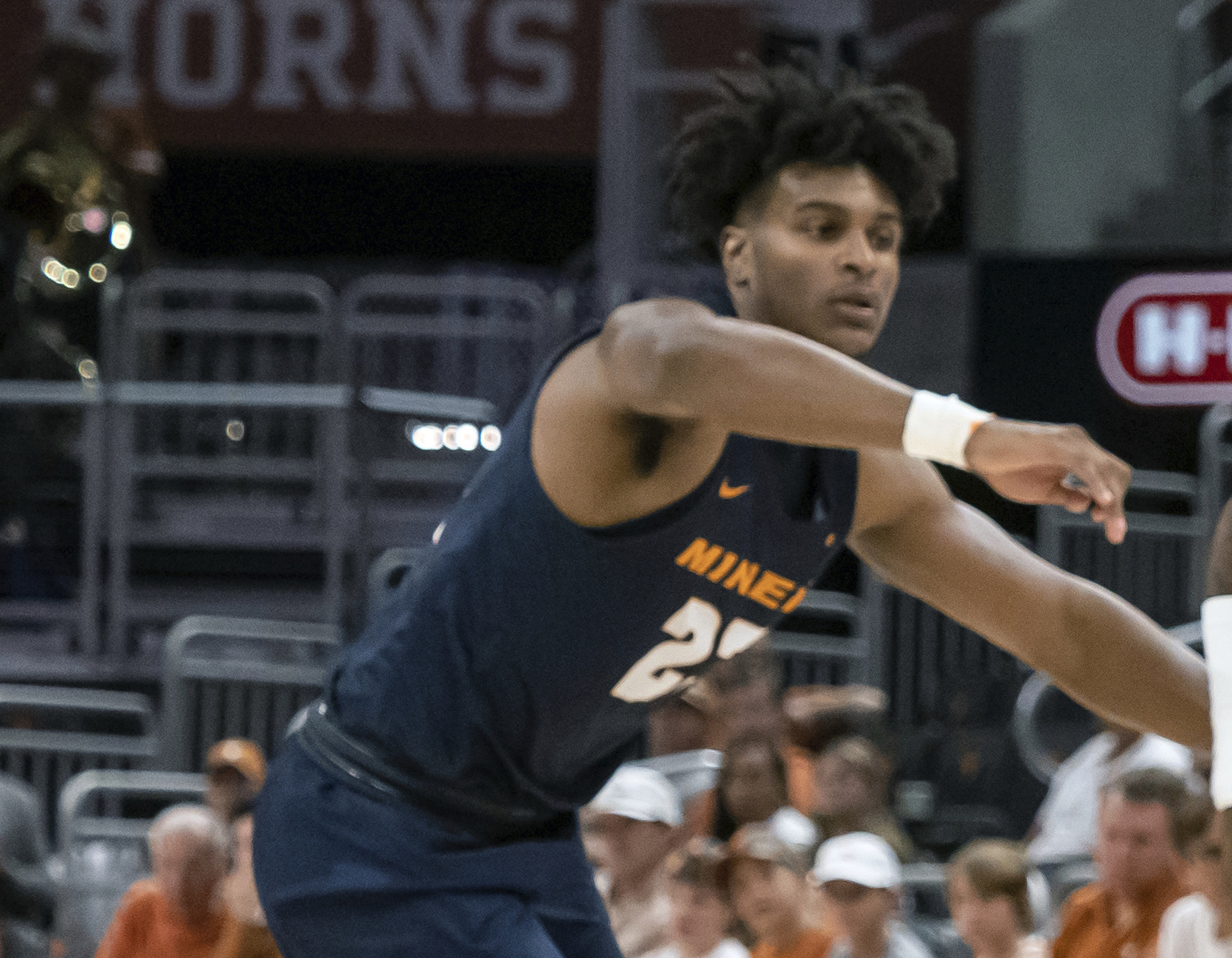 UTEP cruises past Oklahoma's Science & Arts