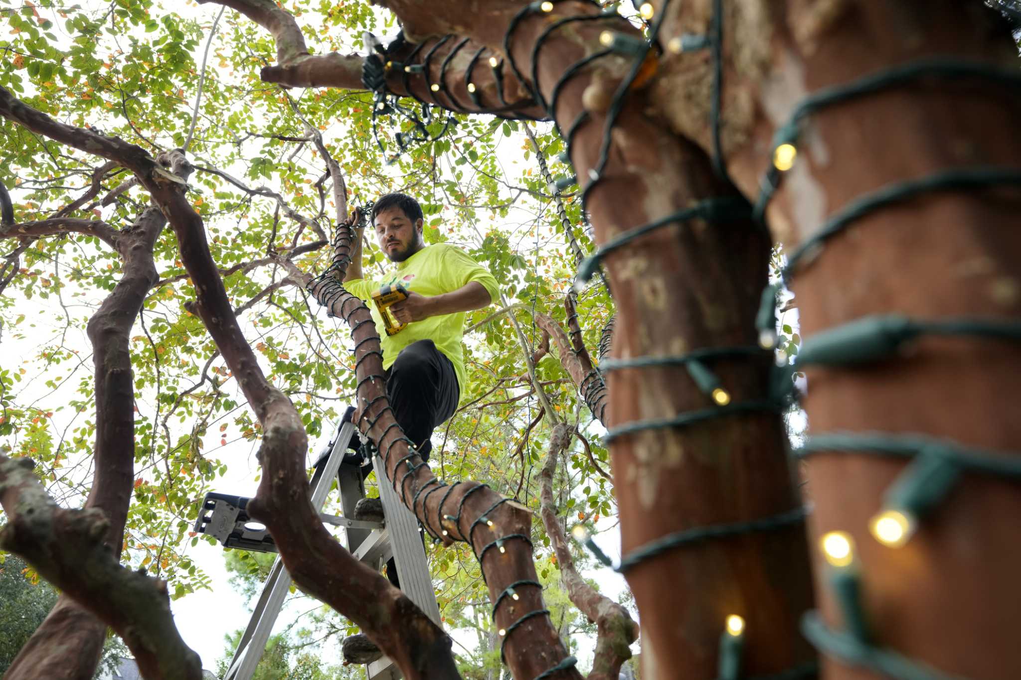 Houston luxury Christmas light installers prepare for another holiday