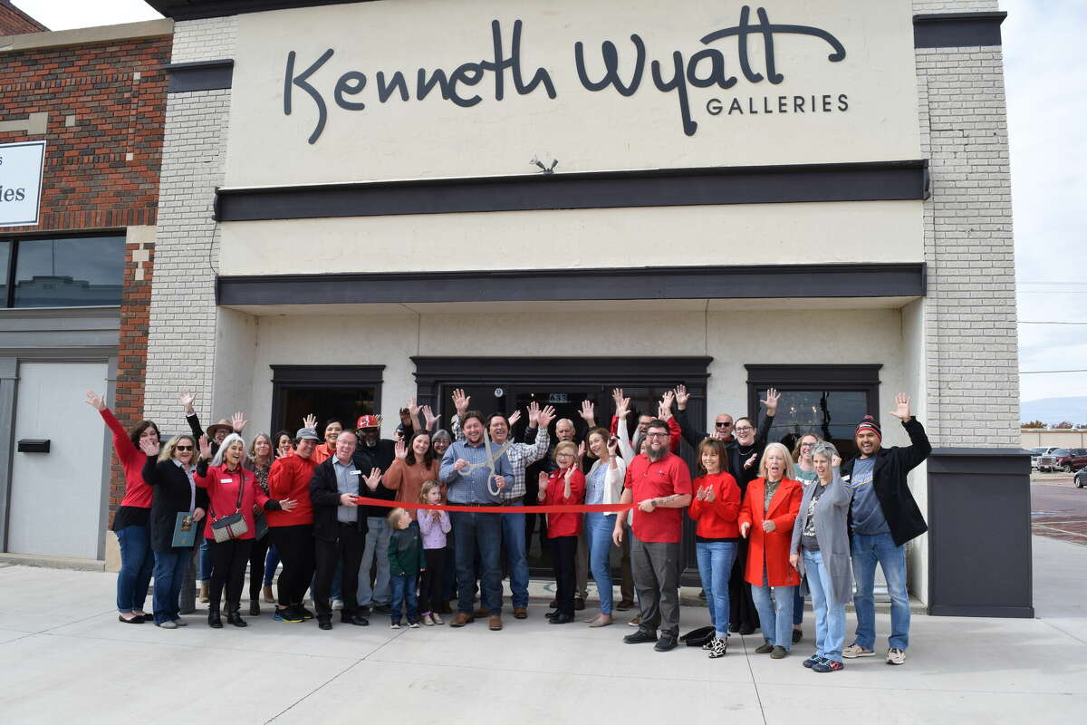 Kenneth Wyatt Galleries celebrates grand opening in Downtown Plainview