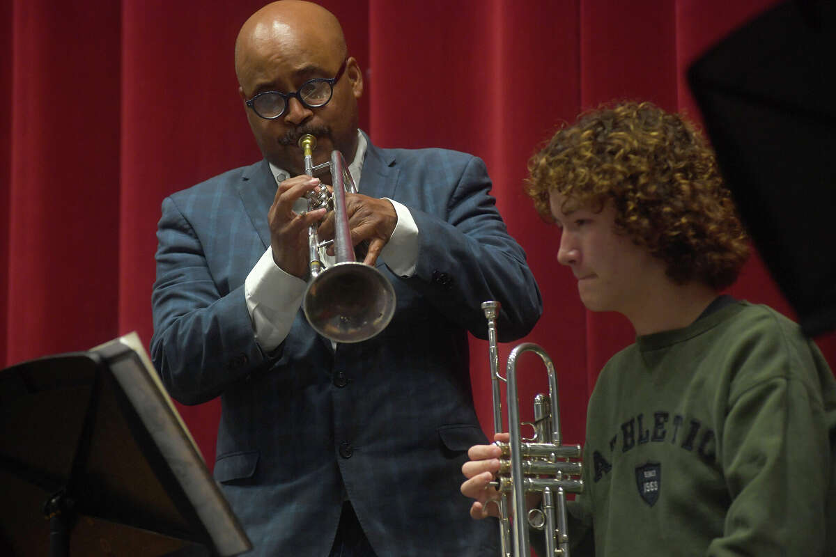 Trumpeter Rodney Marsalis holds master class for Beaumont youth
