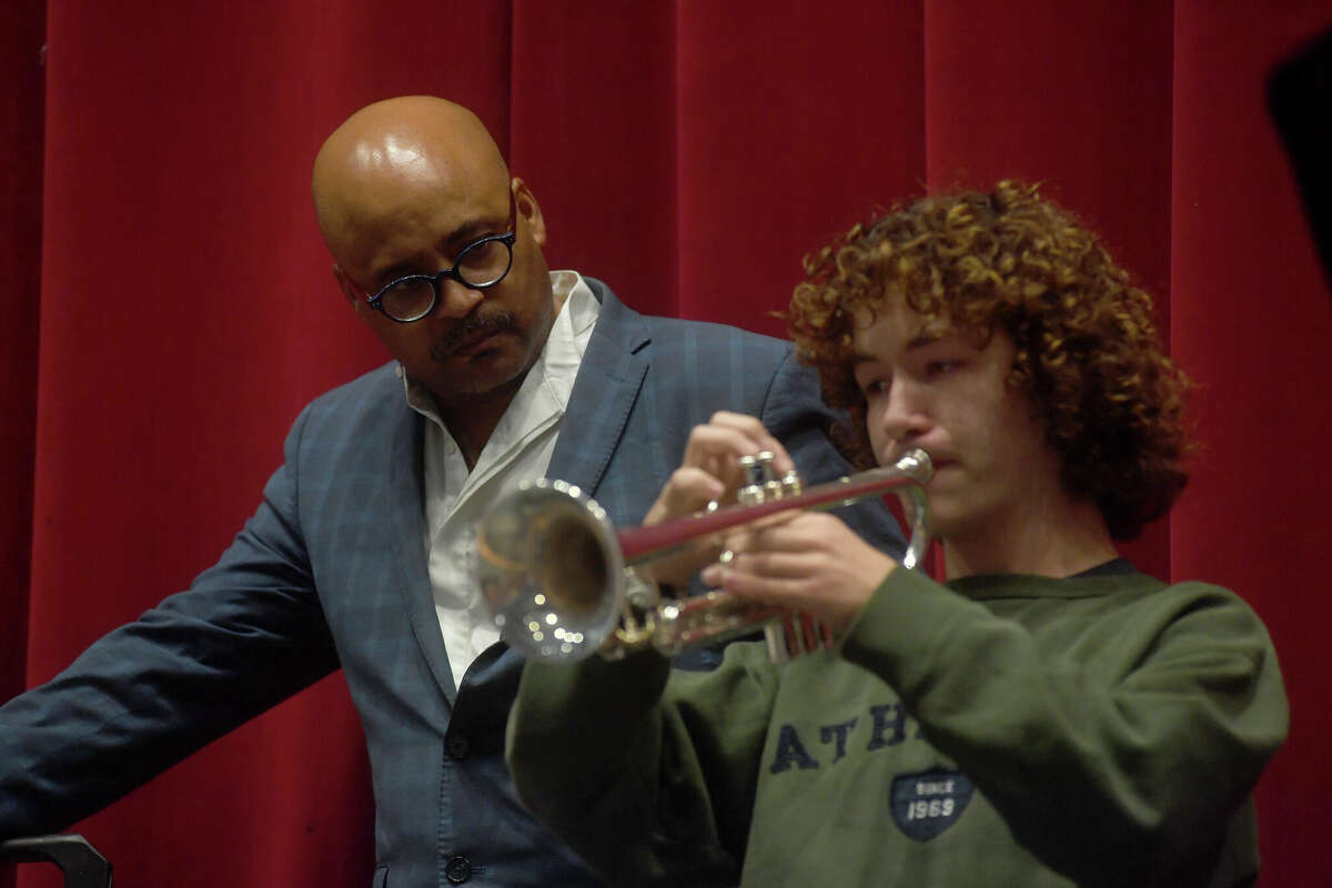 Trumpeter Rodney Marsalis holds master class for Beaumont youth