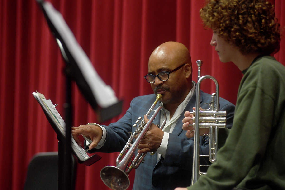 Trumpeter Rodney Marsalis holds master class for Beaumont youth