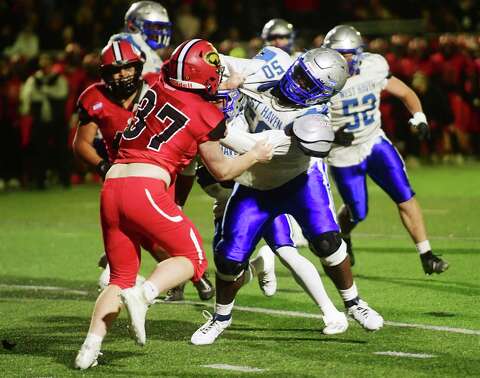 Taft lineman Brian Oliver is collecting Division I football offers