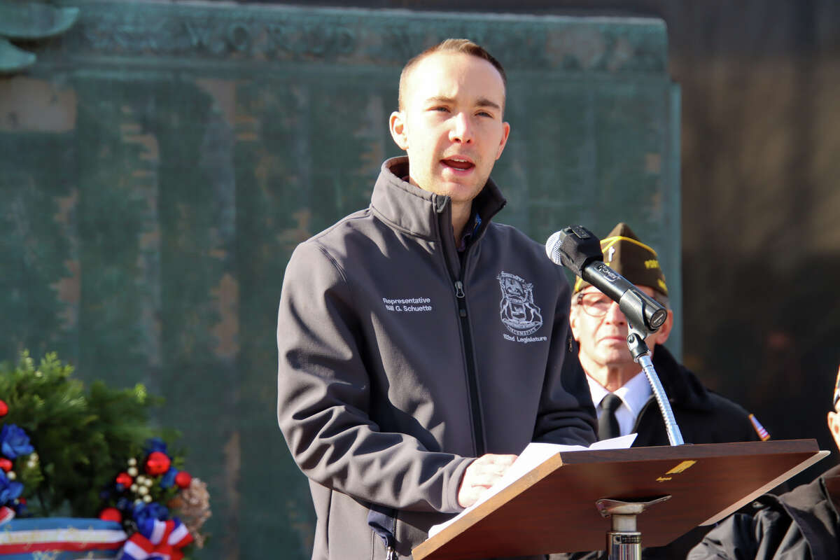 State Rep. Bill G. Schuette will announce election plans on Jan. 9