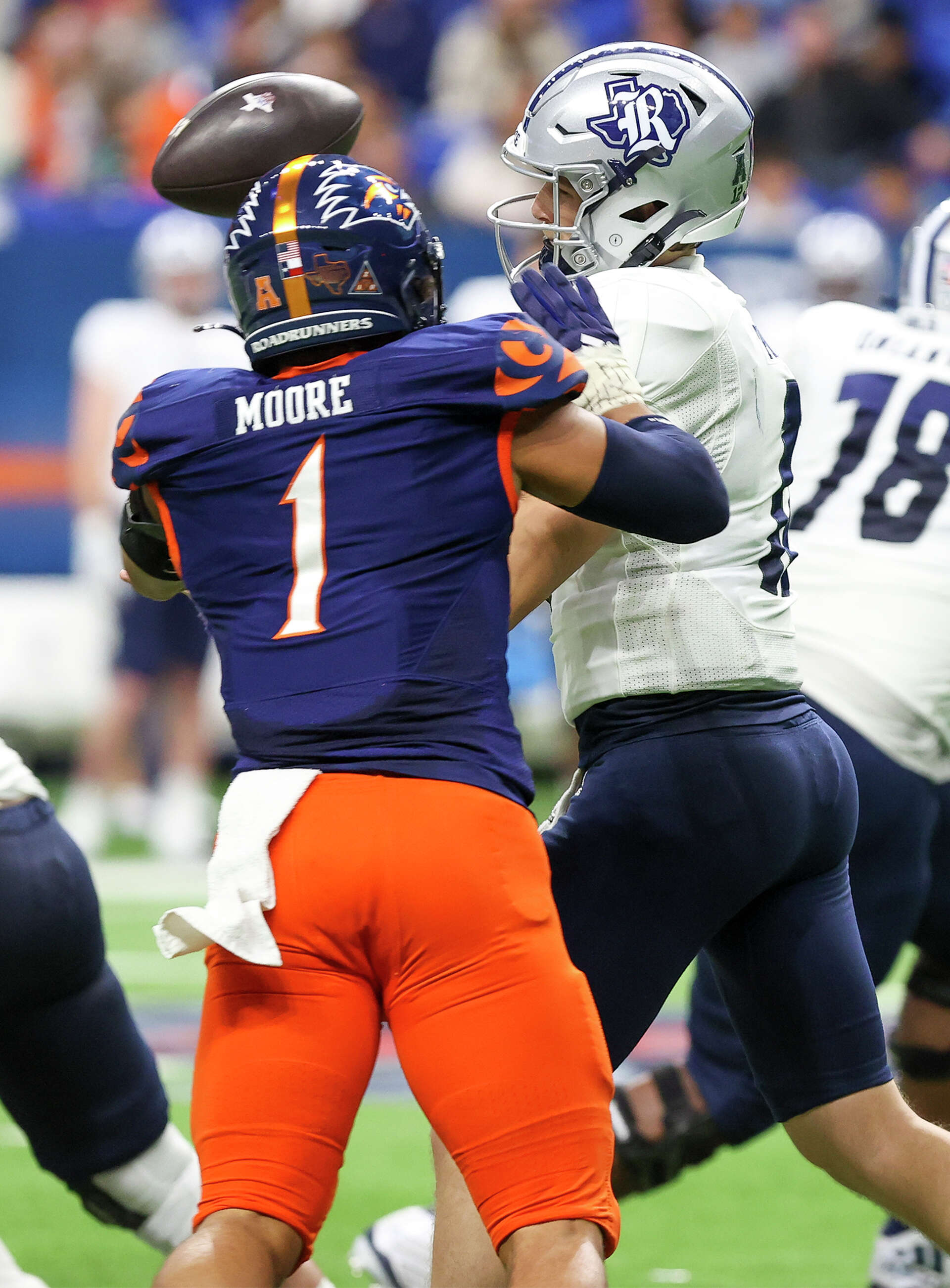 UTSA's Trey Moore enters transfer portal after record season
