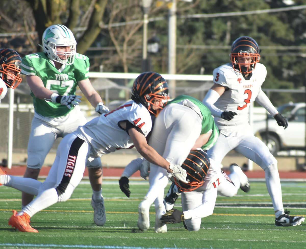 Edwardsville comeback falls short, season ends at York