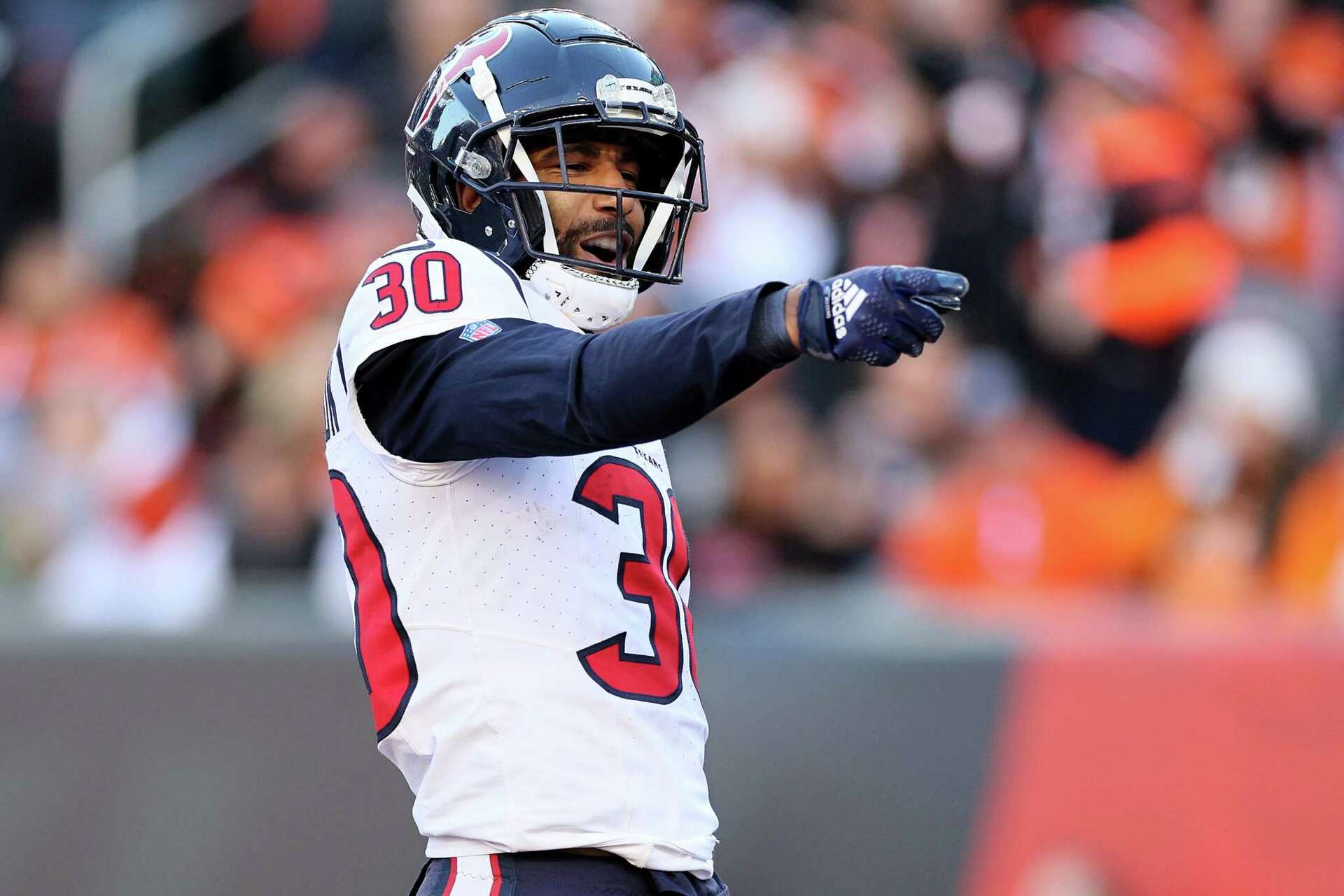 Houston Texans benefit from DeAndre Houston-Carson's veteran instincts