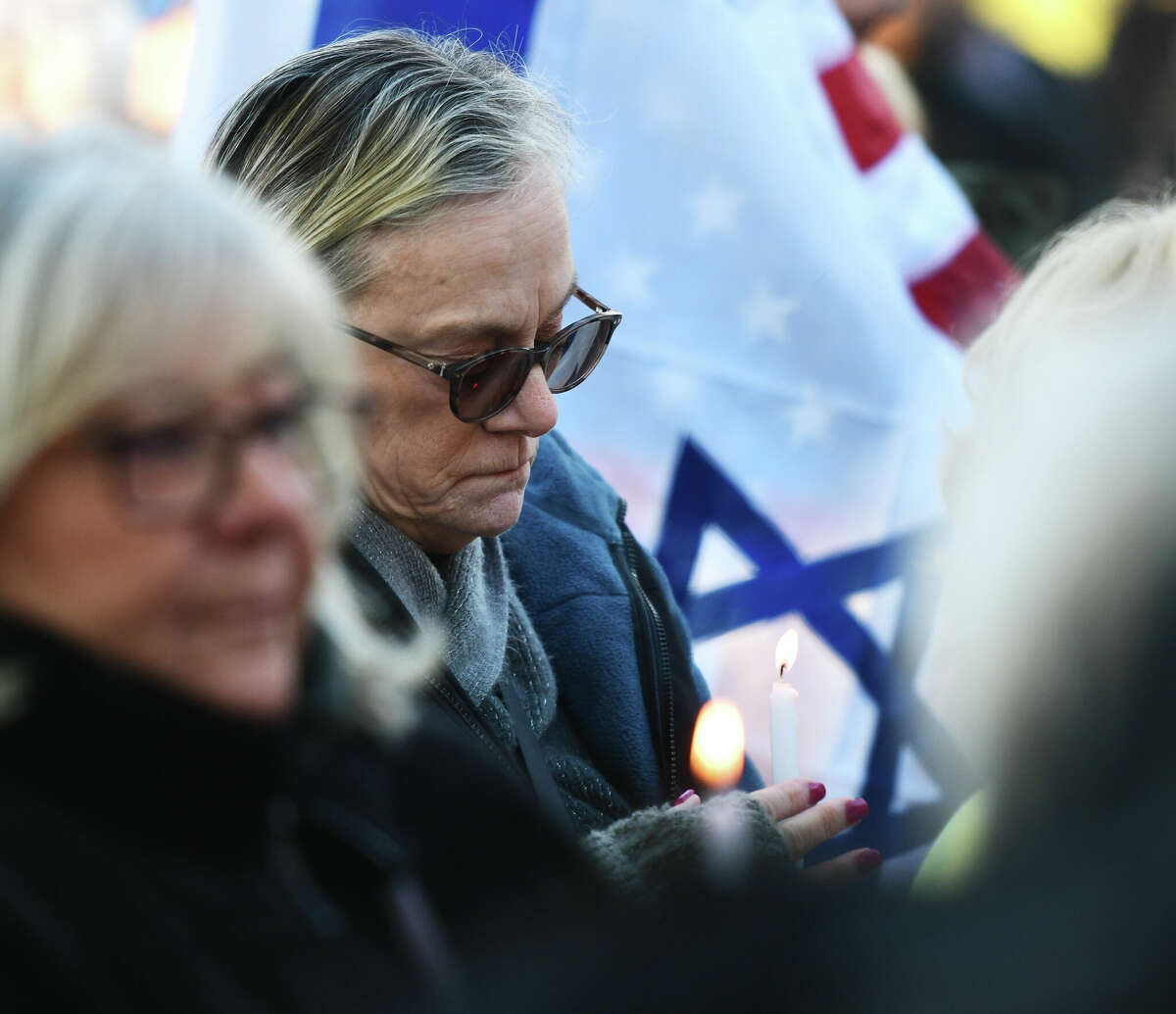 Photos: Trumbull community gathers at vigil in solidarity for Israel