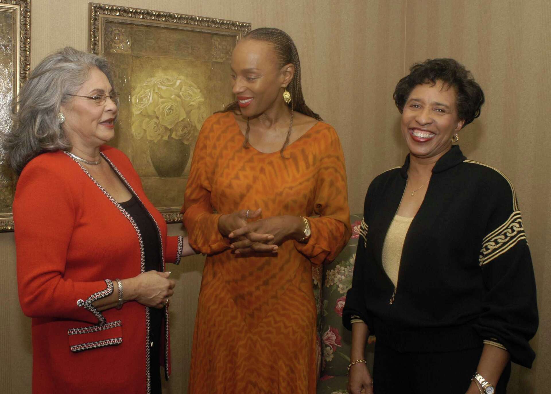 Yvette Chargois, community servant, dies at 81