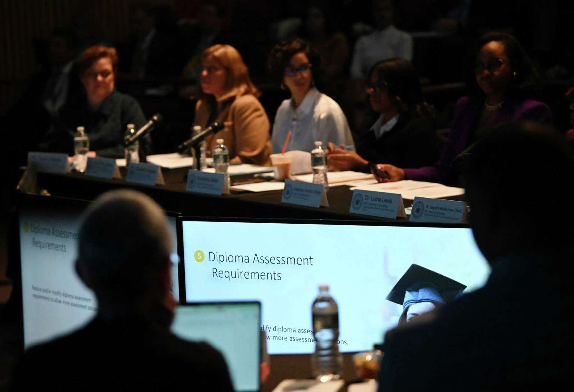 Panel suggests major changes in New York's graduation rules